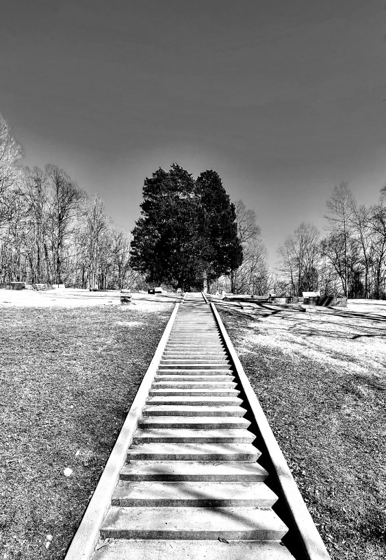 Travel Log…100 Steps Cemetery in Indiana – Tripping on Legends…